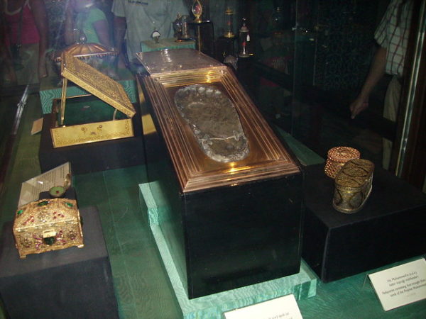 300Magazine - Top 5 Wonderful Religious Relics