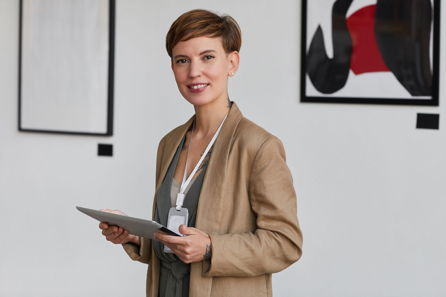 4 Signs You Need to Hire Professional Art Handlers | 300Magazine